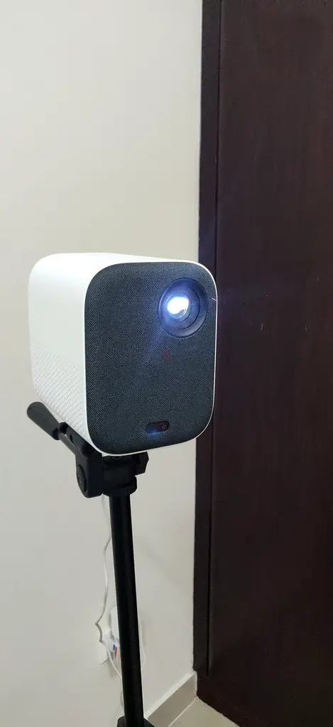 Mi smart projector | dubizzle