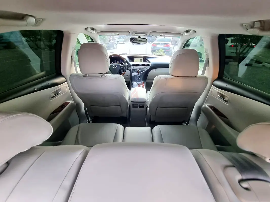 LEXUS RX350 2010 4X4 FULL OPTION IN EXCELLENT CONDITION | dubizzle