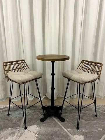 Buy & sell any Bar Tables online - 46 used Bar Tables for sale in Abu ...