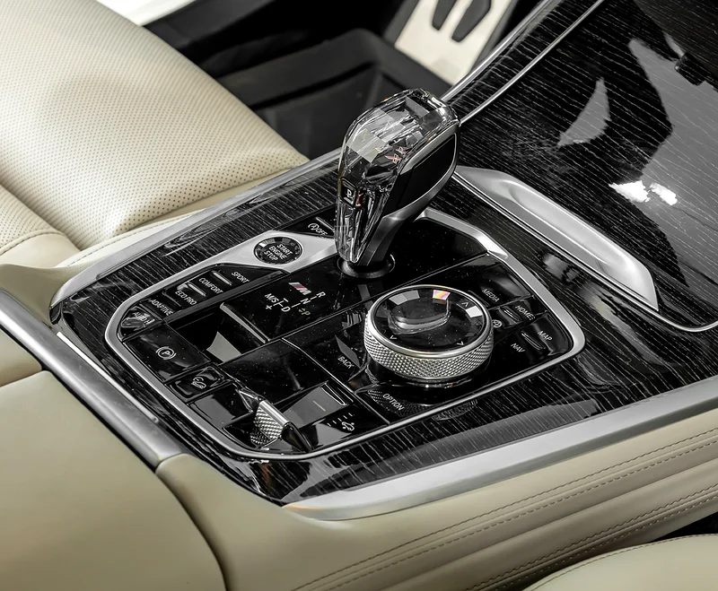 BMW X7 M-50i - 7 SEATER - MERIN IVORY WHITE AND FINEWOOD TRIM FINELINE ...