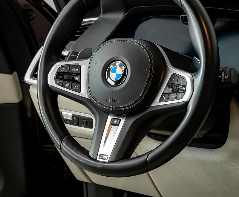 BMW X7 M-50i - 7 SEATER - MERIN IVORY WHITE AND FINEWOOD TRIM FINELINE ...
