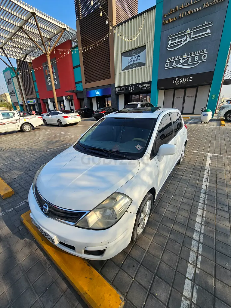 NISSAN TIDA FULL OPTION WITH SUNROOF,GCC SPEC,FIRST OWNER!!! | dubizzle