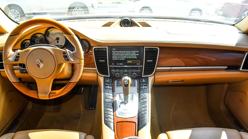 Gcc Top option S first owner | dubizzle