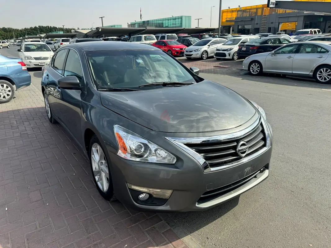 NISSAN ALTIMA 2014 gary color GCC calen cat | dubizzle
