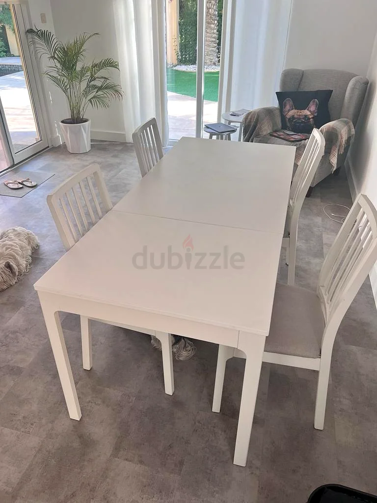 Breakfast table and chairs | dubizzle