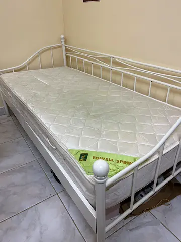 Buy & sell any Beds & Bed Sets online - 726 used Beds & Bed Sets for ...