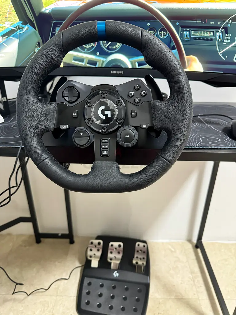 Logitech G923 PC/PS 2 days old | دوبيزل