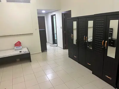 Rooms for rent in Spain Cluster - Shared Rooms rental | dubizzle