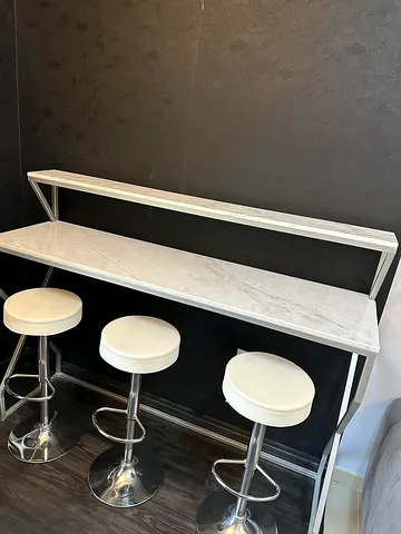 Buy & sell any Bar Tables online - 519 used Bar Tables for sale in All ...