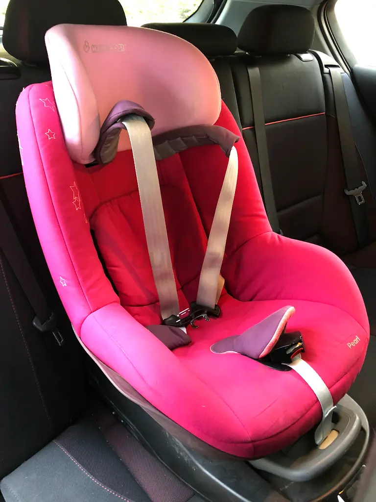 Maxicosi Kids Car Seat with Family Fix base | dubizzle