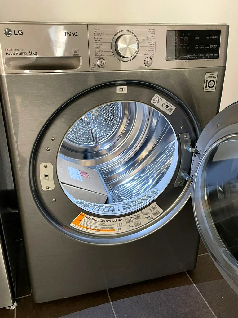 LG latest model thnkq latest model heatpump dryer 9 kg | dubizzle