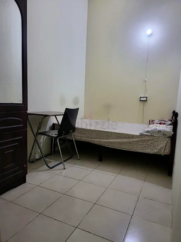 Rooms for rent in England Cluster - Shared Rooms rental | dubizzle