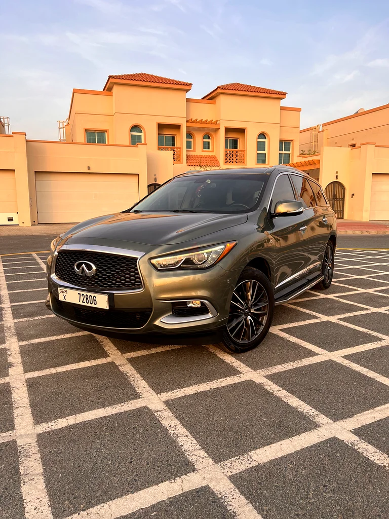 Lady Driven Infiniti QX60 GCC - Agency Maintained | دوبيزل