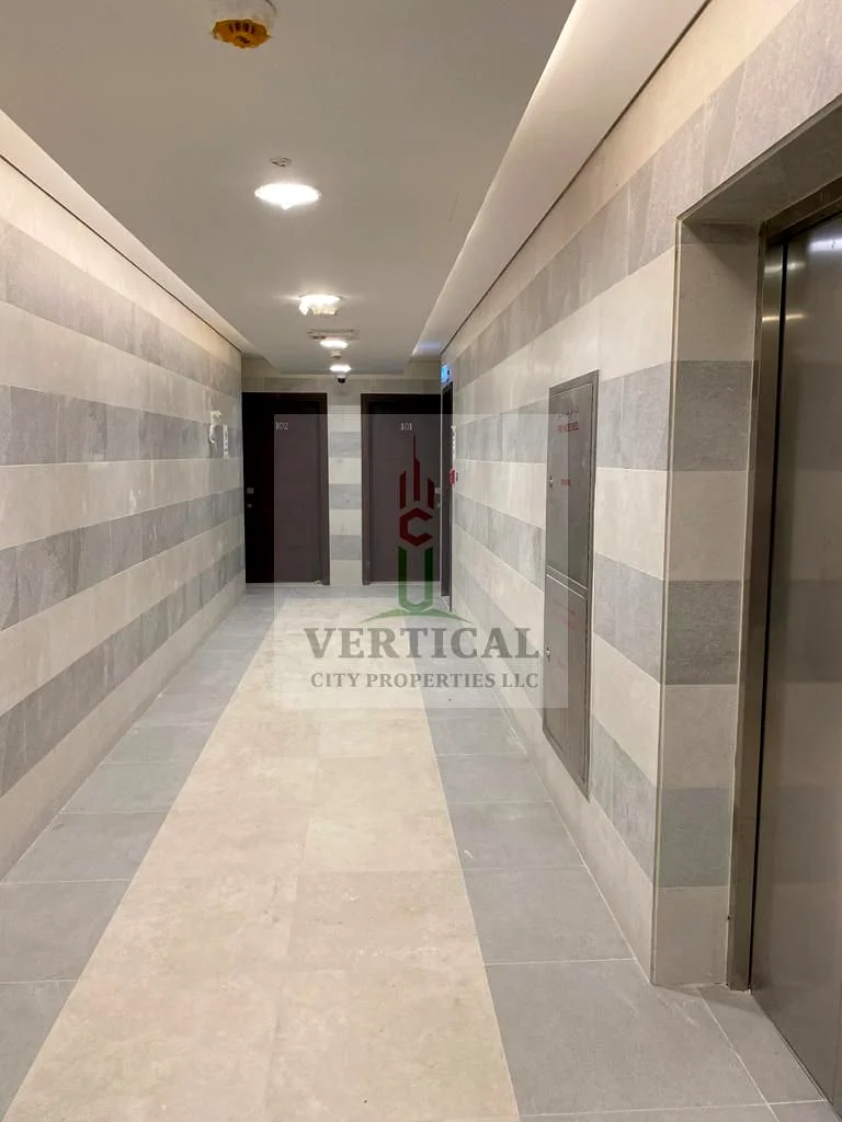 Residential Building: For sale, a 3-storey building in Musaffah Al ...