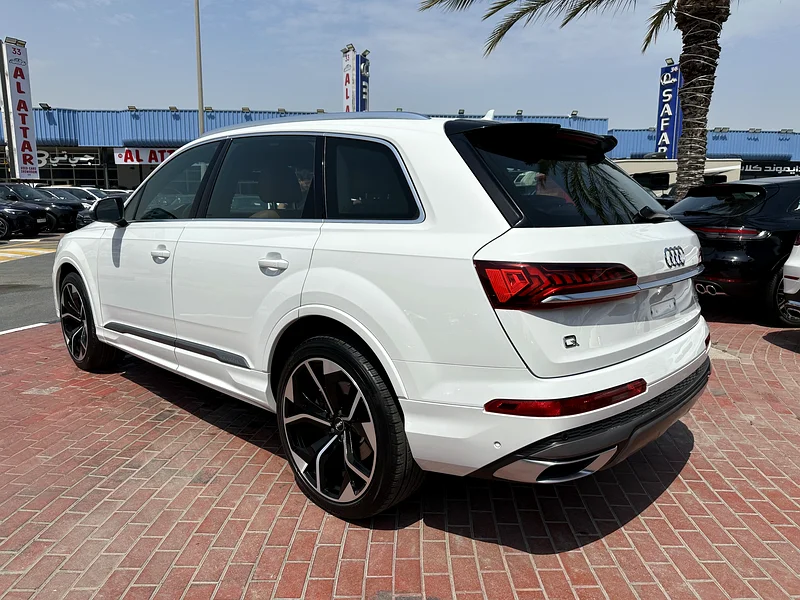2020. Audi Q7. | dubizzle