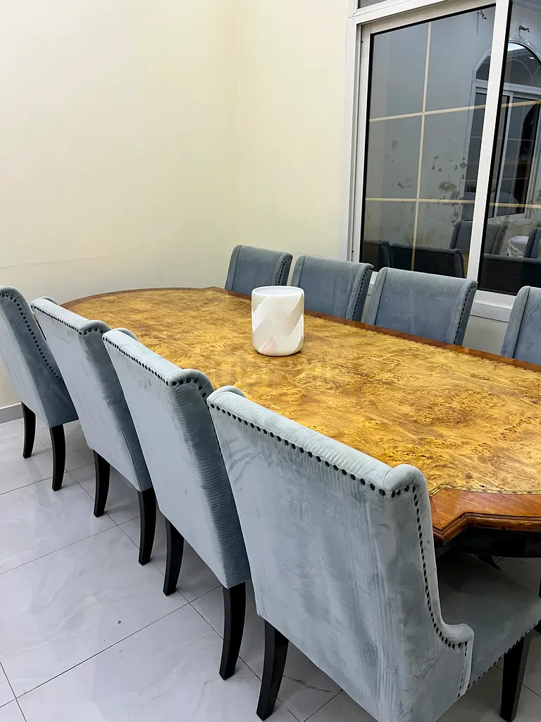 Dinning Table 8 seater | dubizzle