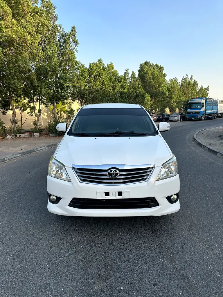 Toyota Innova 2014GCC full option | دوبيزل