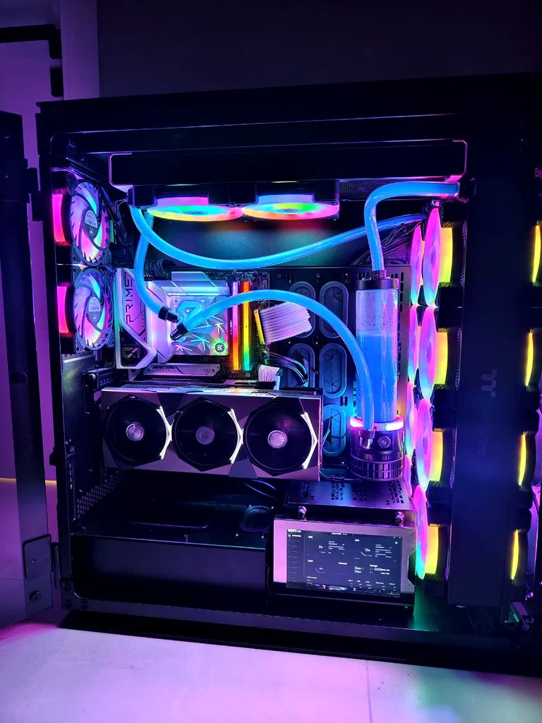 The most powerful pc RTX 4090 | dubizzle