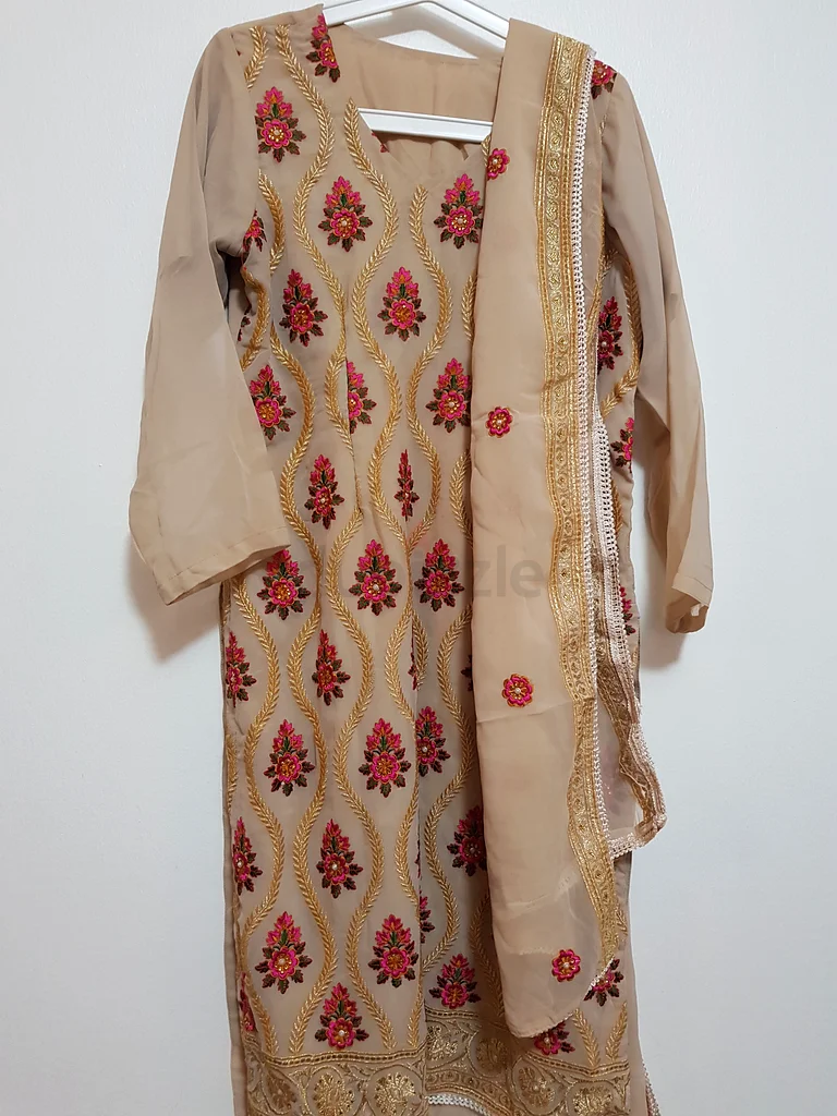 skin colour suit | dubizzle