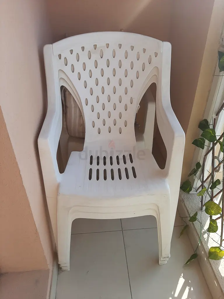 Outdoor Plastic Chairs | dubizzle