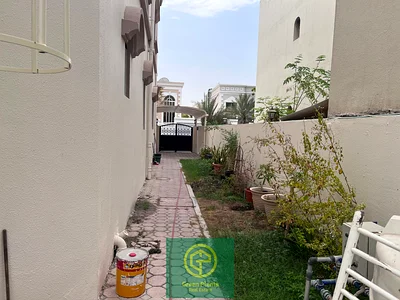 Al Garhoud 8,000 Sq. Ft Plot Area With Built-in 5 Bedroom Villa With Maid Room - PropertyDigger.com