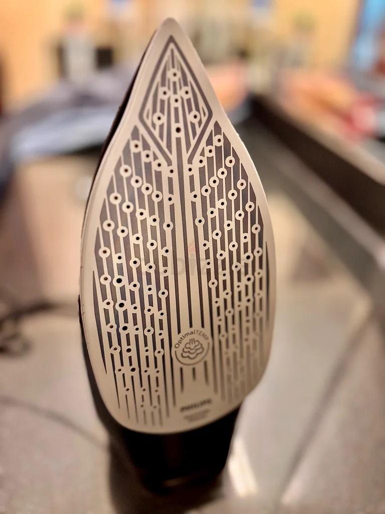 Philips Azur Advanced Temp Control Iron | dubizzle