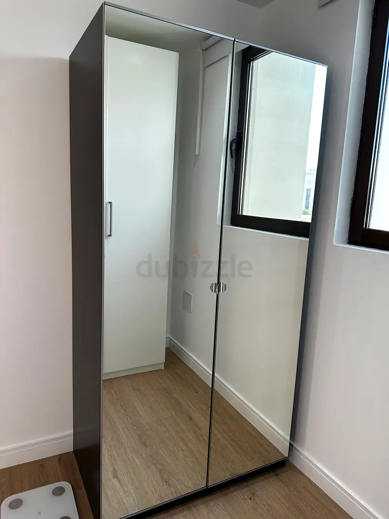 IKEA pax closet 100 x 60 x 201cm with mirror doors | dubizzle