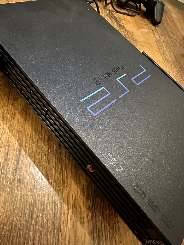 Modded PlayStation 2 fat with 350 games | dubizzle