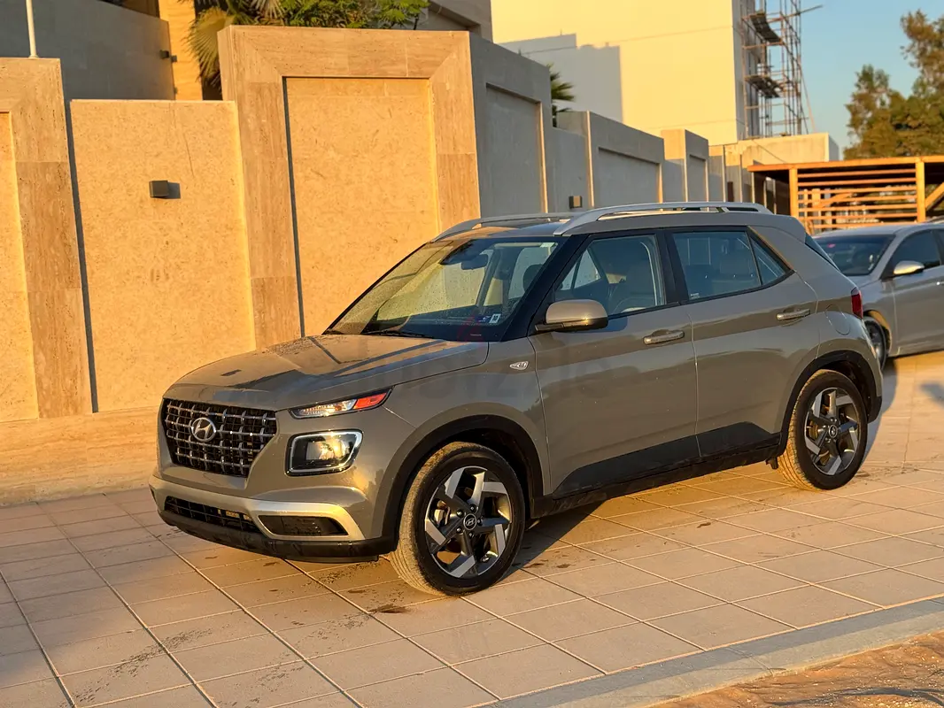 Hyundai Venue SEL 2022 very nice car | دوبيزل