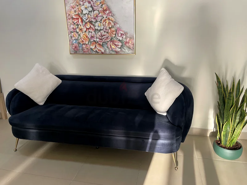 Sofas Futons Lounges for sale in Abu Dhabi dubizzle