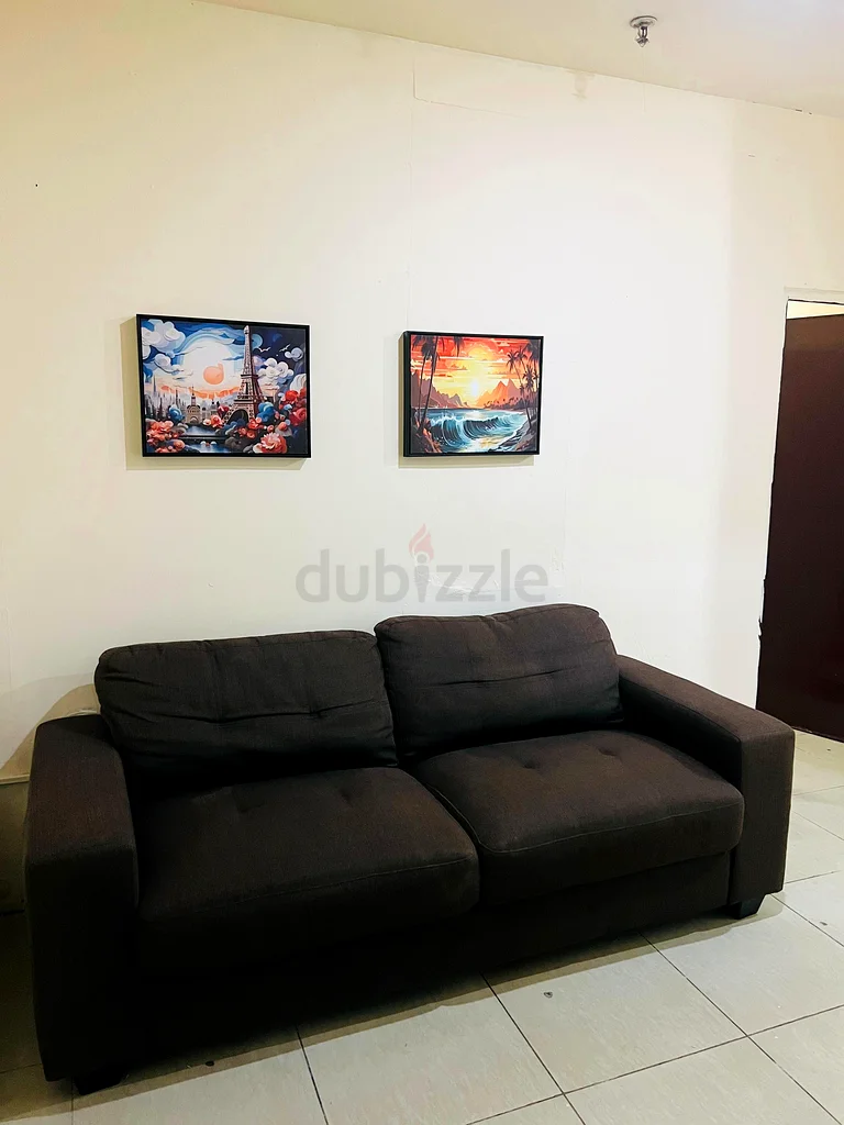 Apartment: BACHELORS BED SPACE | 10 MINUTES WALK FROM SHARAF DG METRO ...