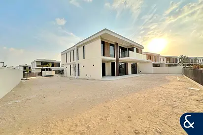 Corner | Large Plot | Multiple Upgrades - PropertyDigger.com