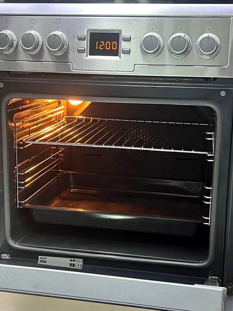 Blomberg stove ceramic electric top 4 hobs 60by60 | dubizzle Abu Dhabi