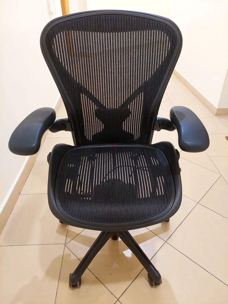 .Herman Miller Aeron Classic Chair PostureFit Fully Loaded Size B C ...