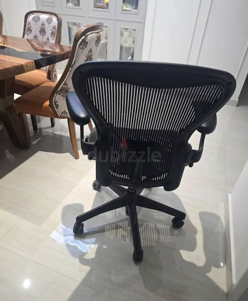 BLACK color Great Herman Miller Aeron Office Chair - Comfort Style ...