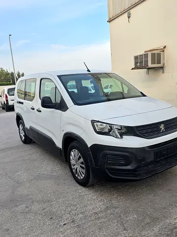 Peugeot Rifter for sale in Abu Dhabi | dubizzle