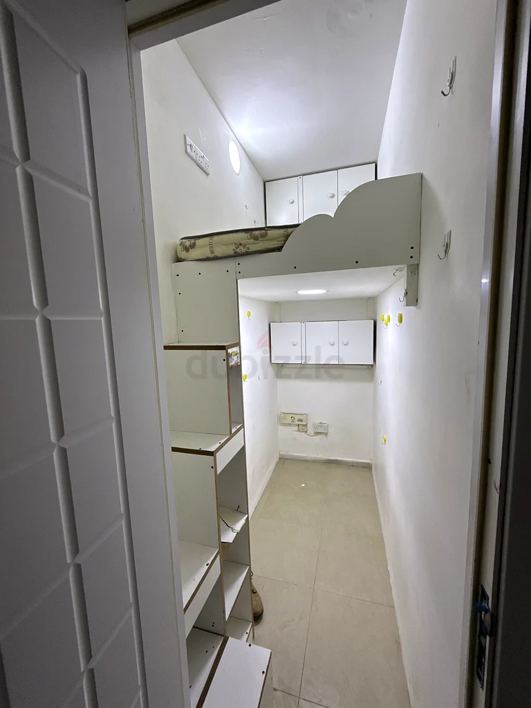 Apartment: Partition Room Near Union Fish Roundabout | dubizzle Dubai