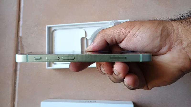 Apple iPhone 12 Mini 256 GB in Excellent Condition! | dubizzle