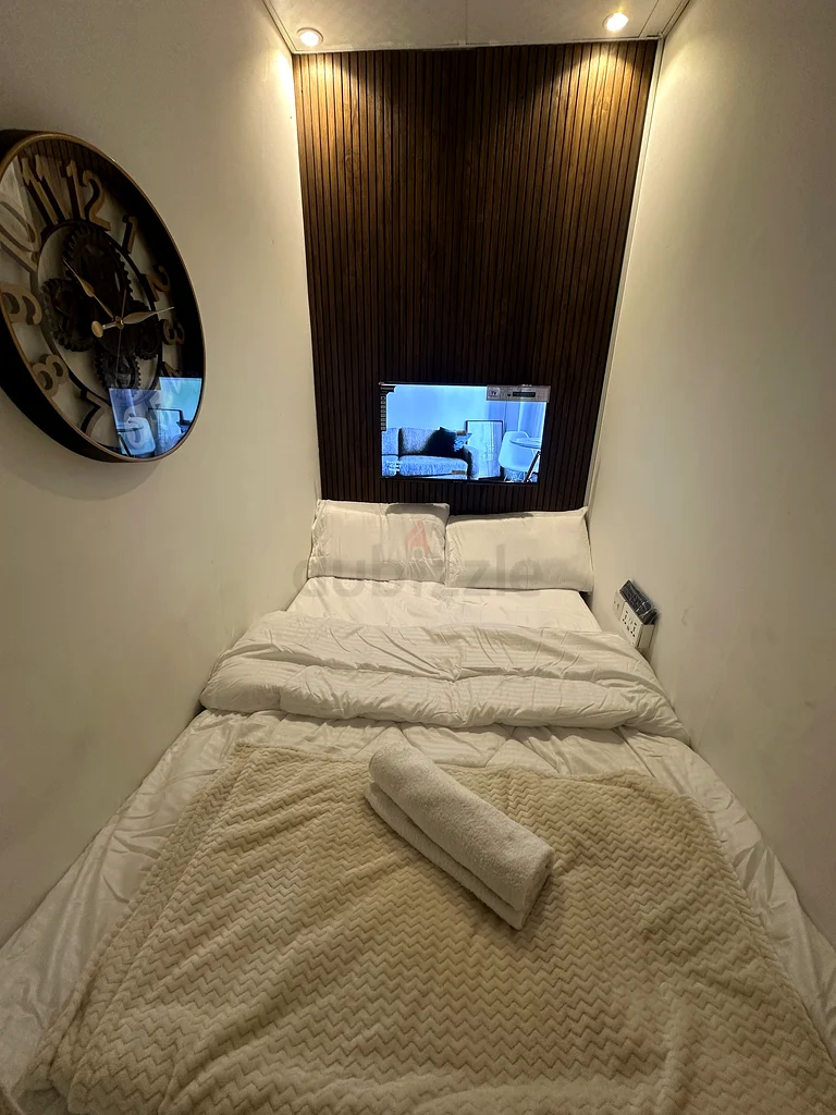 Apartment: Good and Clean Couple Partition Room near MOE ( Mall of ...