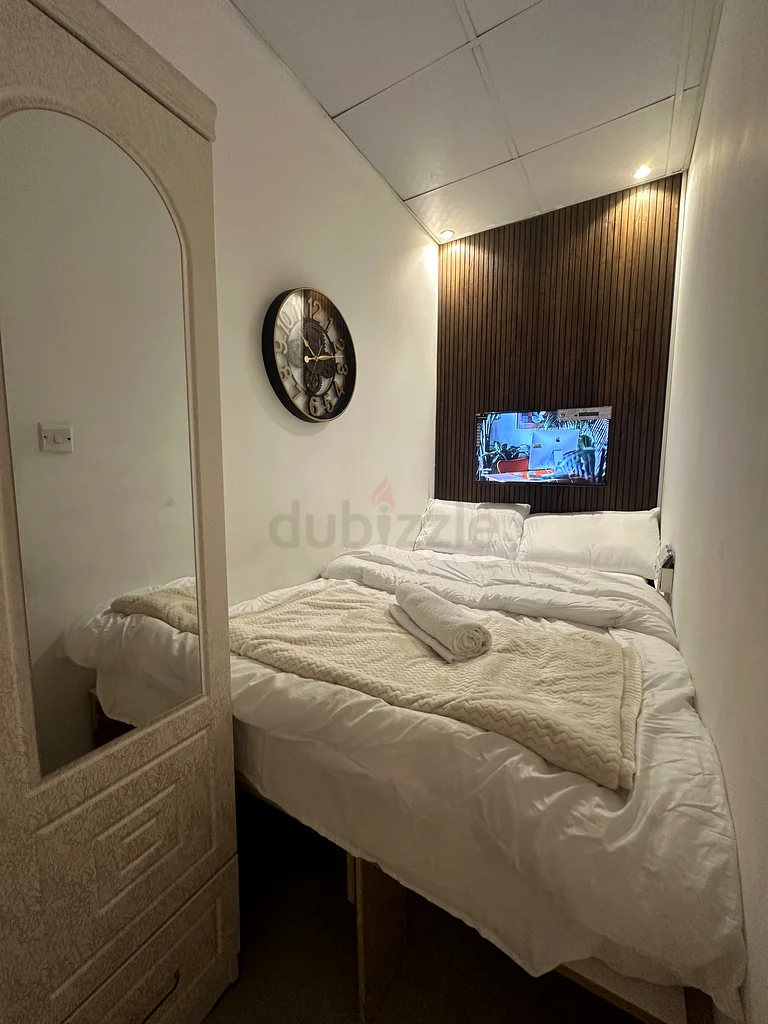 Apartment: Good and Clean Couple Partition Room near MOE ( Mall of ...