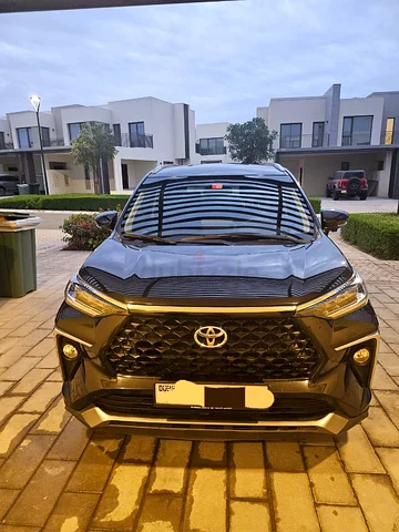 Toyota Veloz With power windows for Sale in Dubai | dubizzle