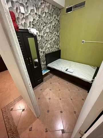 Rooms for Rent in Shabiya 12 - Partitions & Bed Spaces | dubizzle