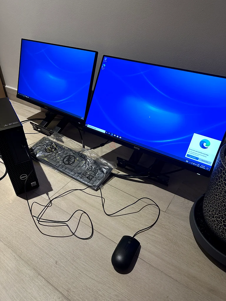 DELL x BenQ Dual Monitor Setup with Keyboard and Mouse | dubizzle