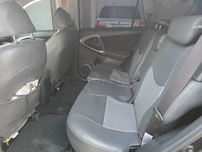 Toyota Rav 4 With 4 wheel drive for Sale in Abu Dhabi | dubizzle