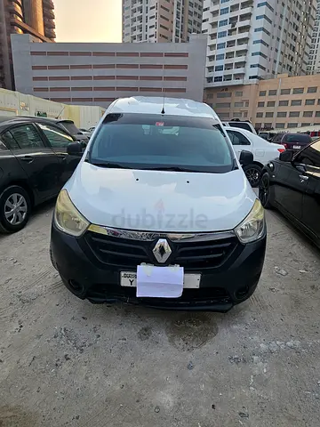 3 door Renault cars for sale in Dubai | dubizzle