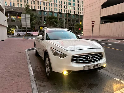 Infiniti FX45/FX35 With rear view camera for Sale in UAE | dubizzle