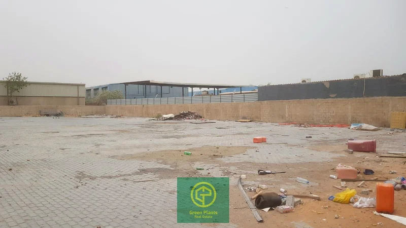 Warehouse: Ras Al Khor Industrial Area 4,000 sq. Ft open yard with ...