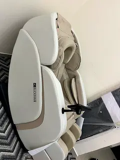 JC BUCKMAN MASSAGE CHAIR | dubizzle
