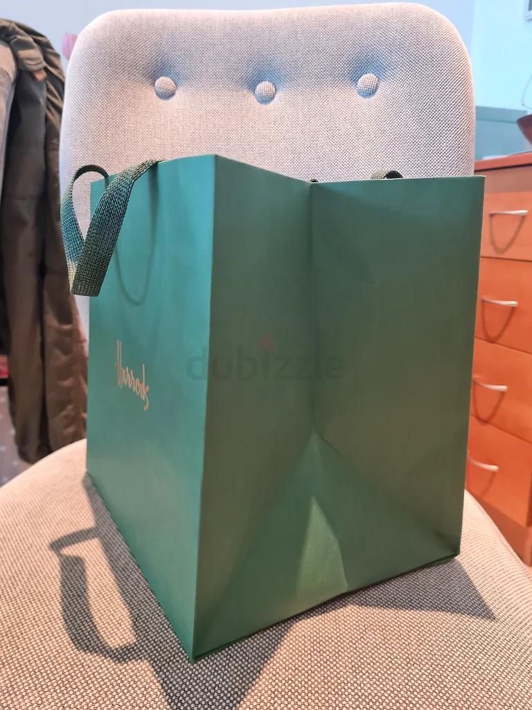 Harrods paper bag | dubizzle