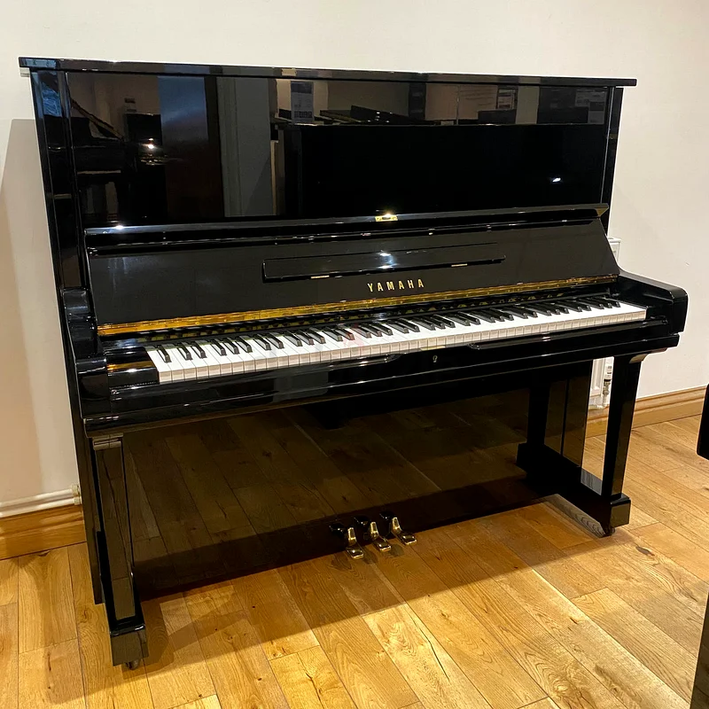 Yamaha U3H Classic Upright PIANO. Serial number H2276700 With piano ...